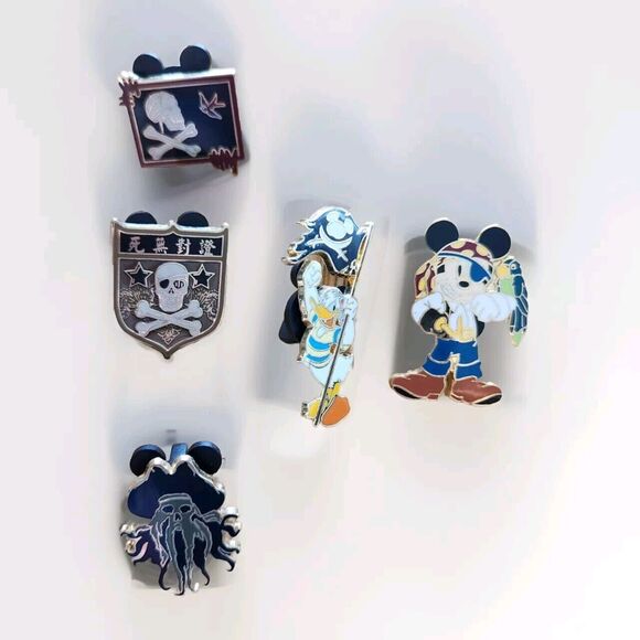 Disney | Other | 5 Disney Pin Lot Pirates Of The Caribbean Davie Jones ...